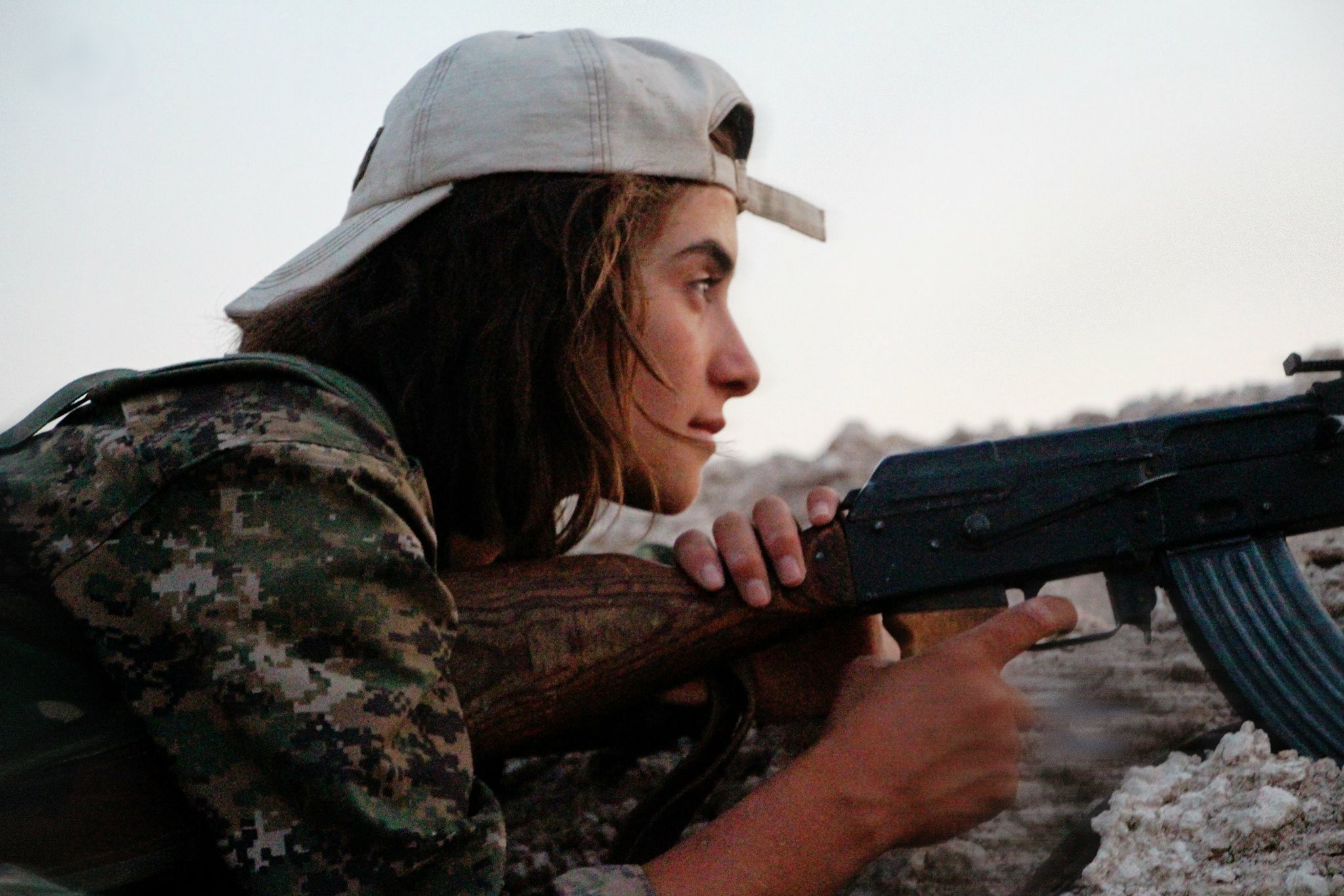 A female Kurdish YPJ fighter, by Kurdishstruggle via Flickr.